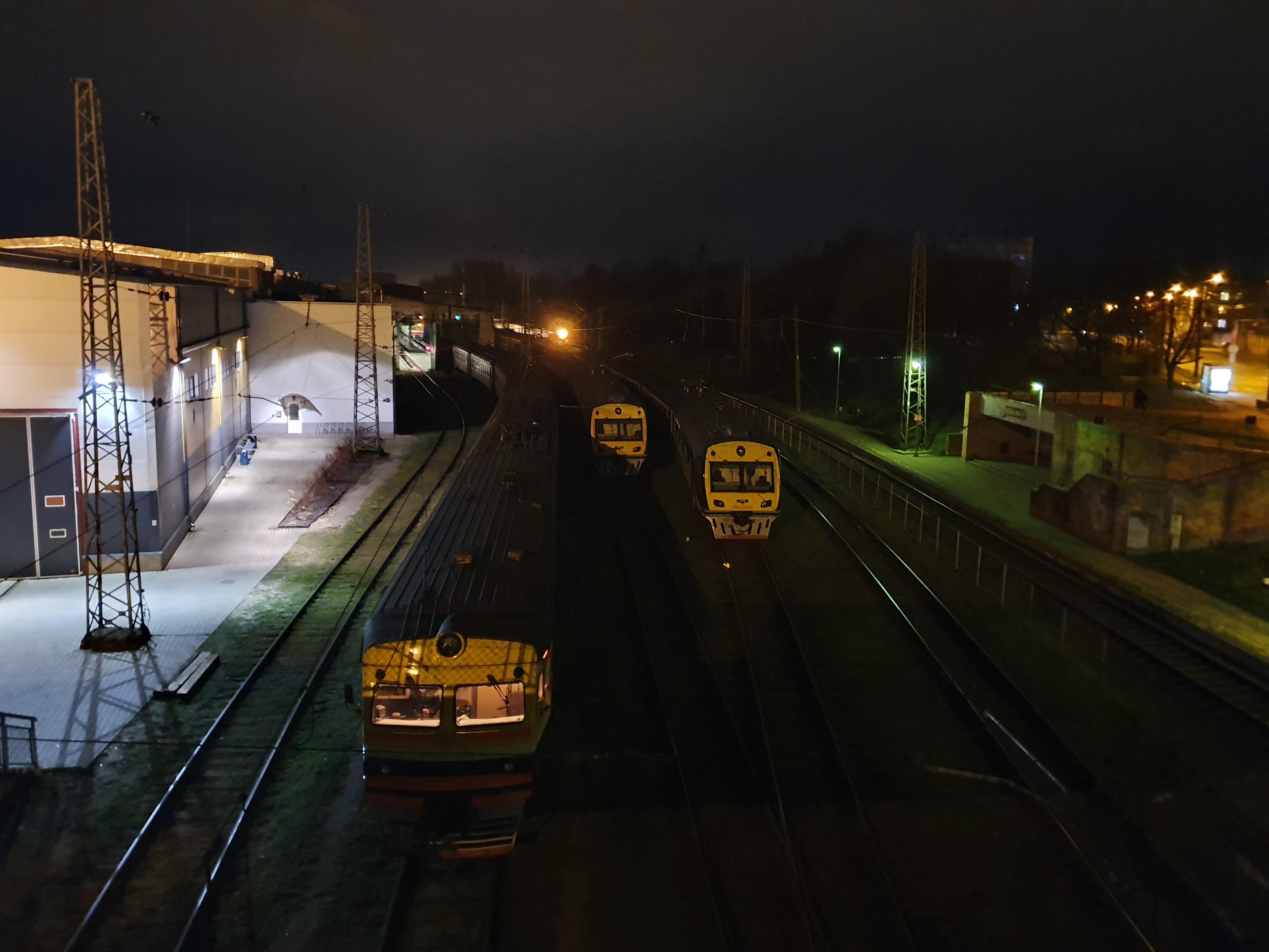 Train station | Scrolller