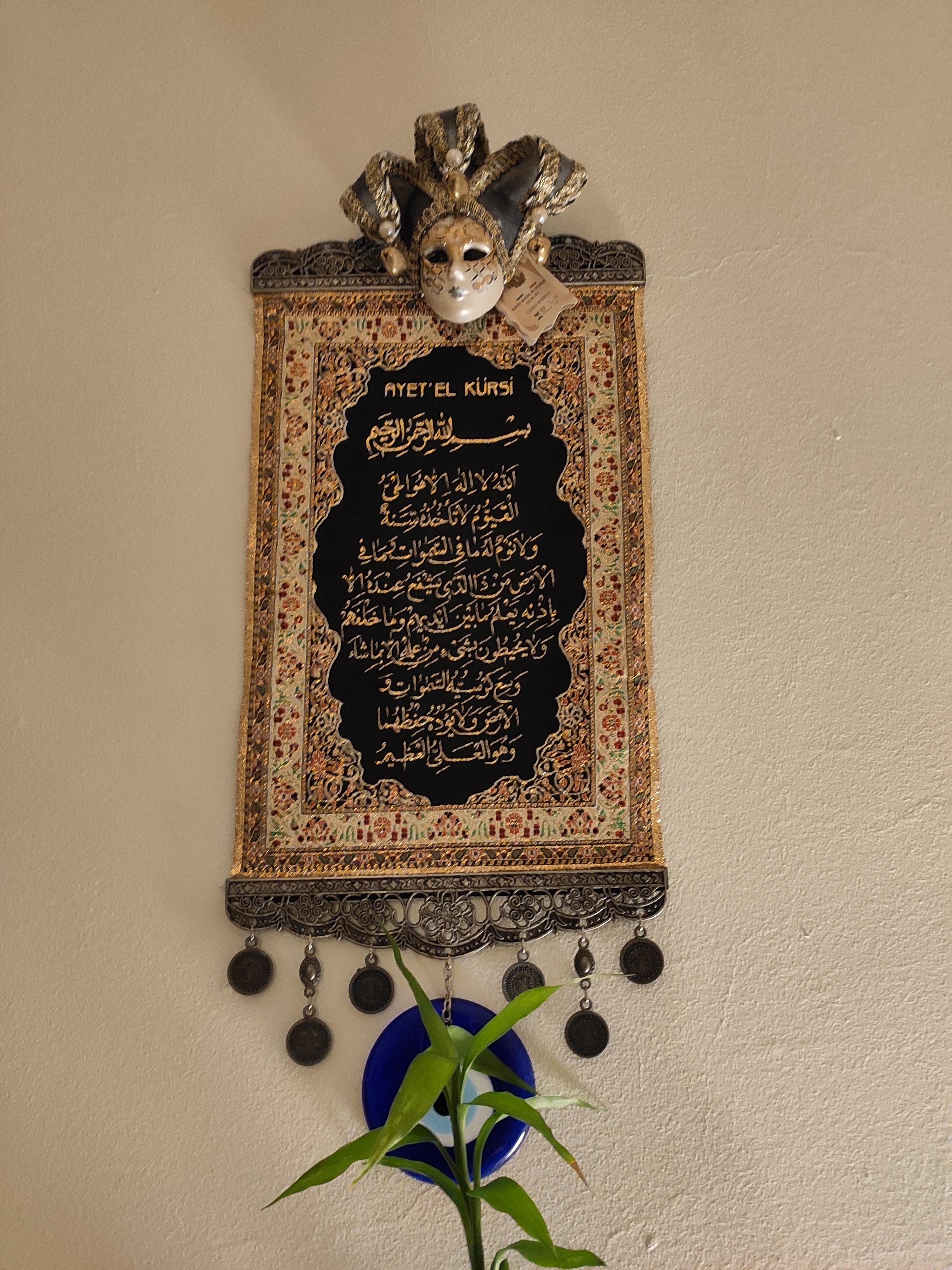 Translation please! My girlfriend has this on the wall and I can't find a decent translation ...