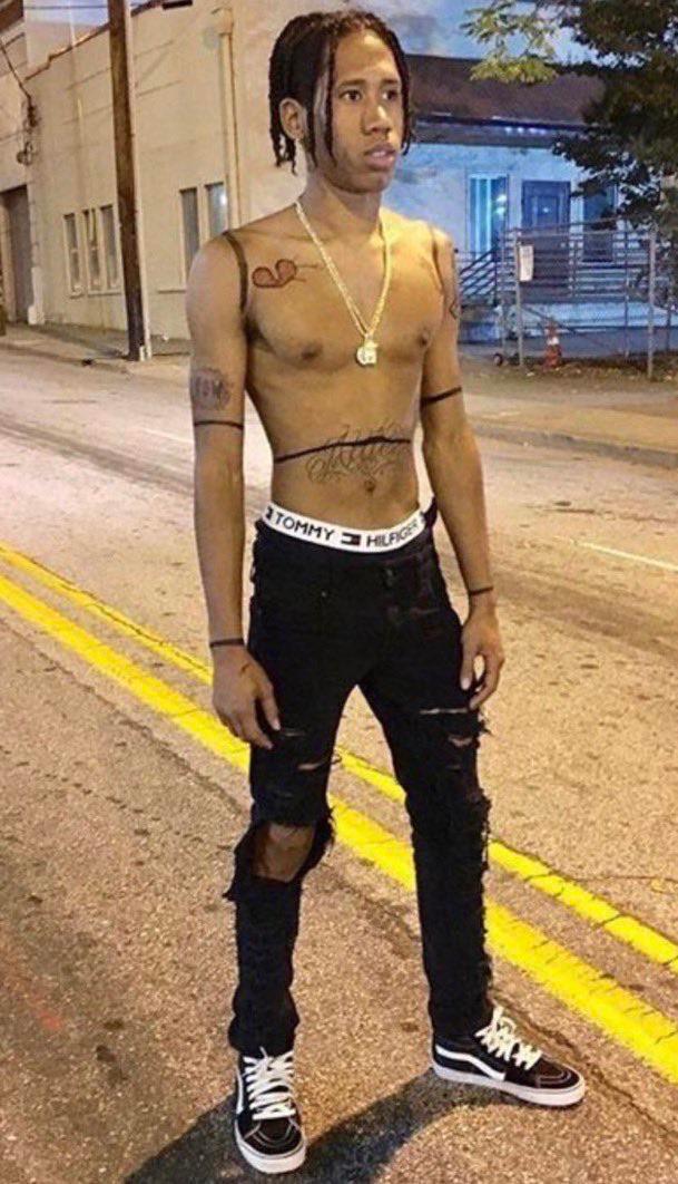 Travis Pot | Scrolller