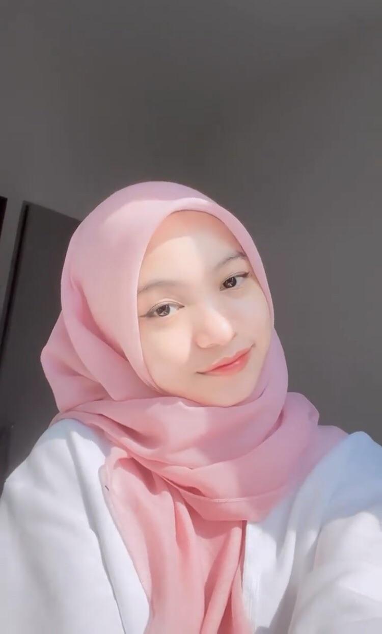 Tribute her | Scrolller