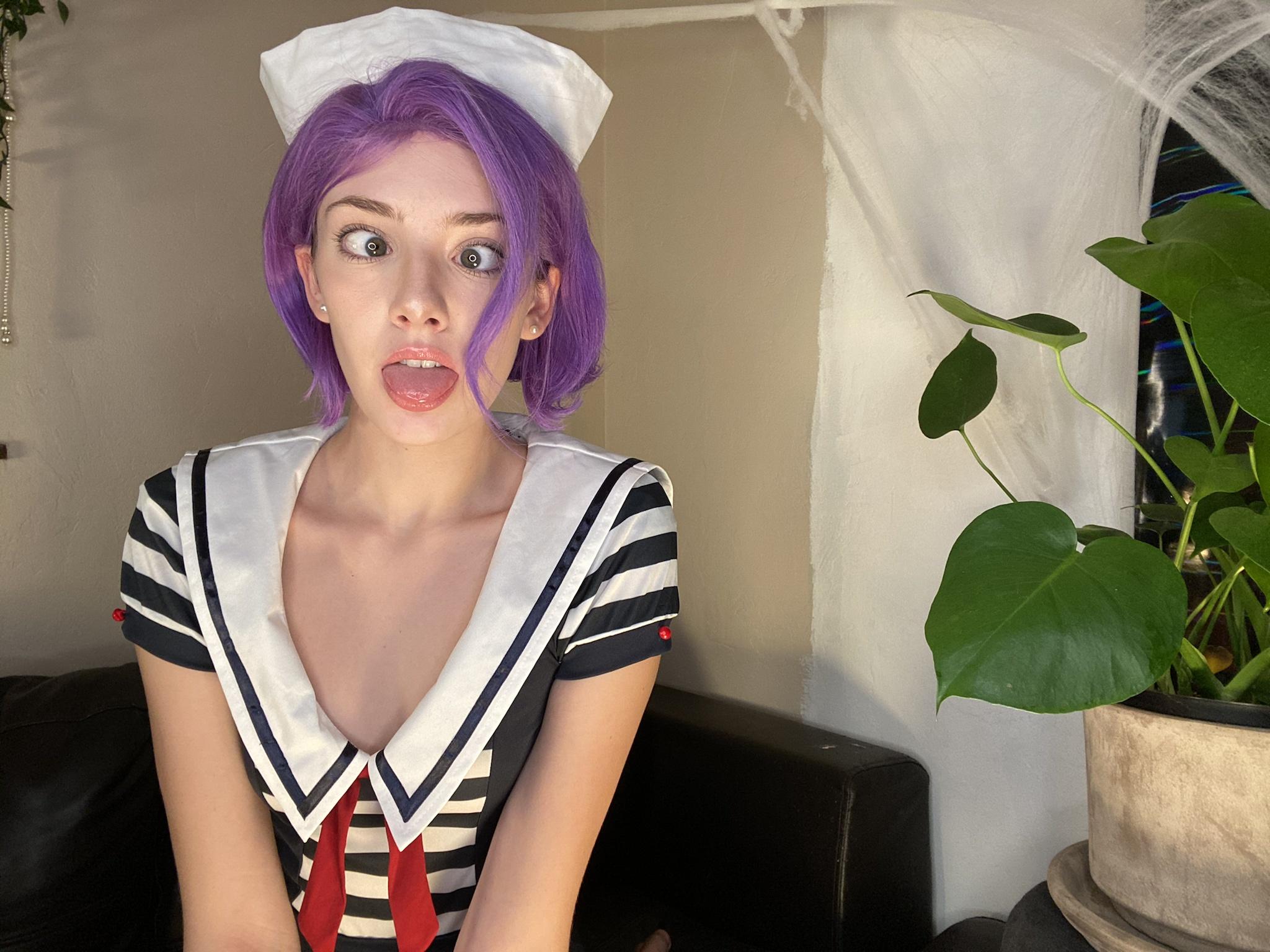 Tried out ahegao for the first time... I feel cute :3 | Scrolller
