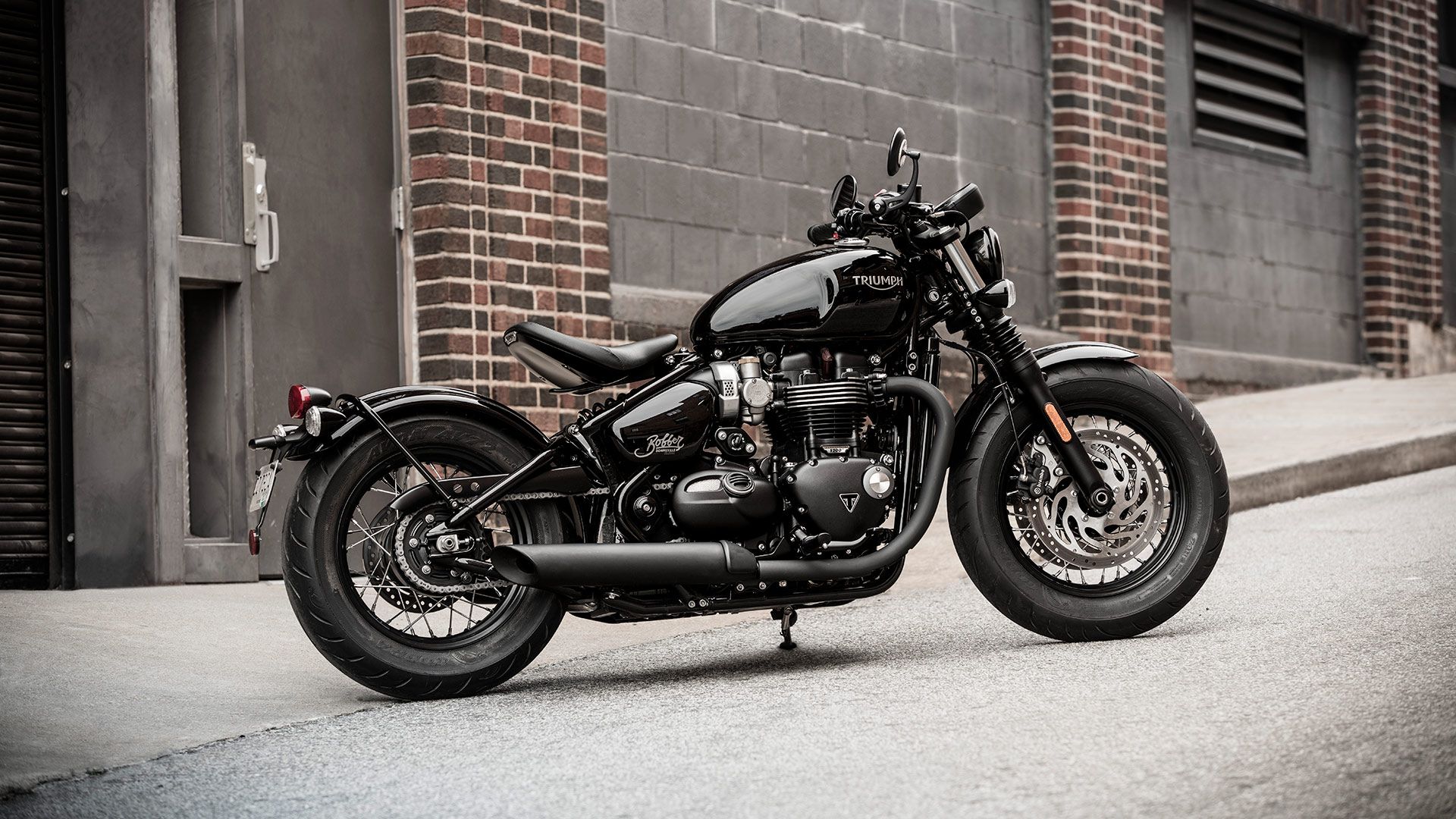 Triumph Bobber | Scrolller
