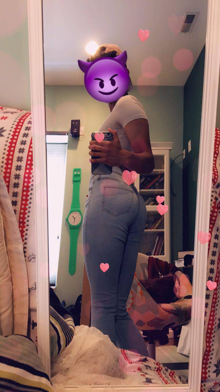 Trying some new skinny jeans lol | Scrolller