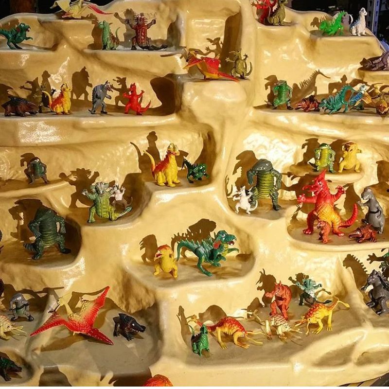 Trying to find one of these displays/backdrops | Scrolller