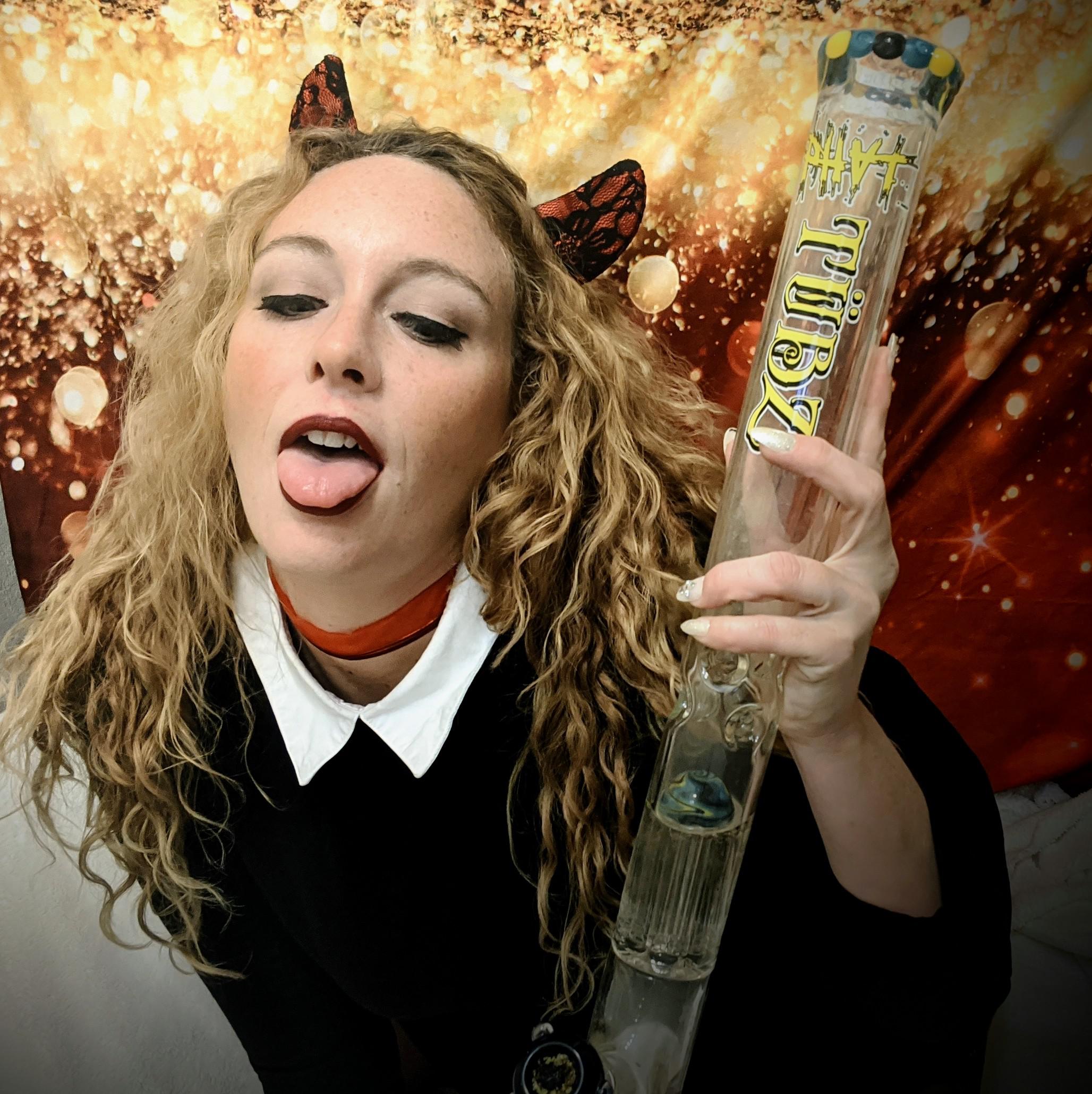 Discover more like 420_Girls: Tubz got a bath and then we got a little dirty together 😈 and ...