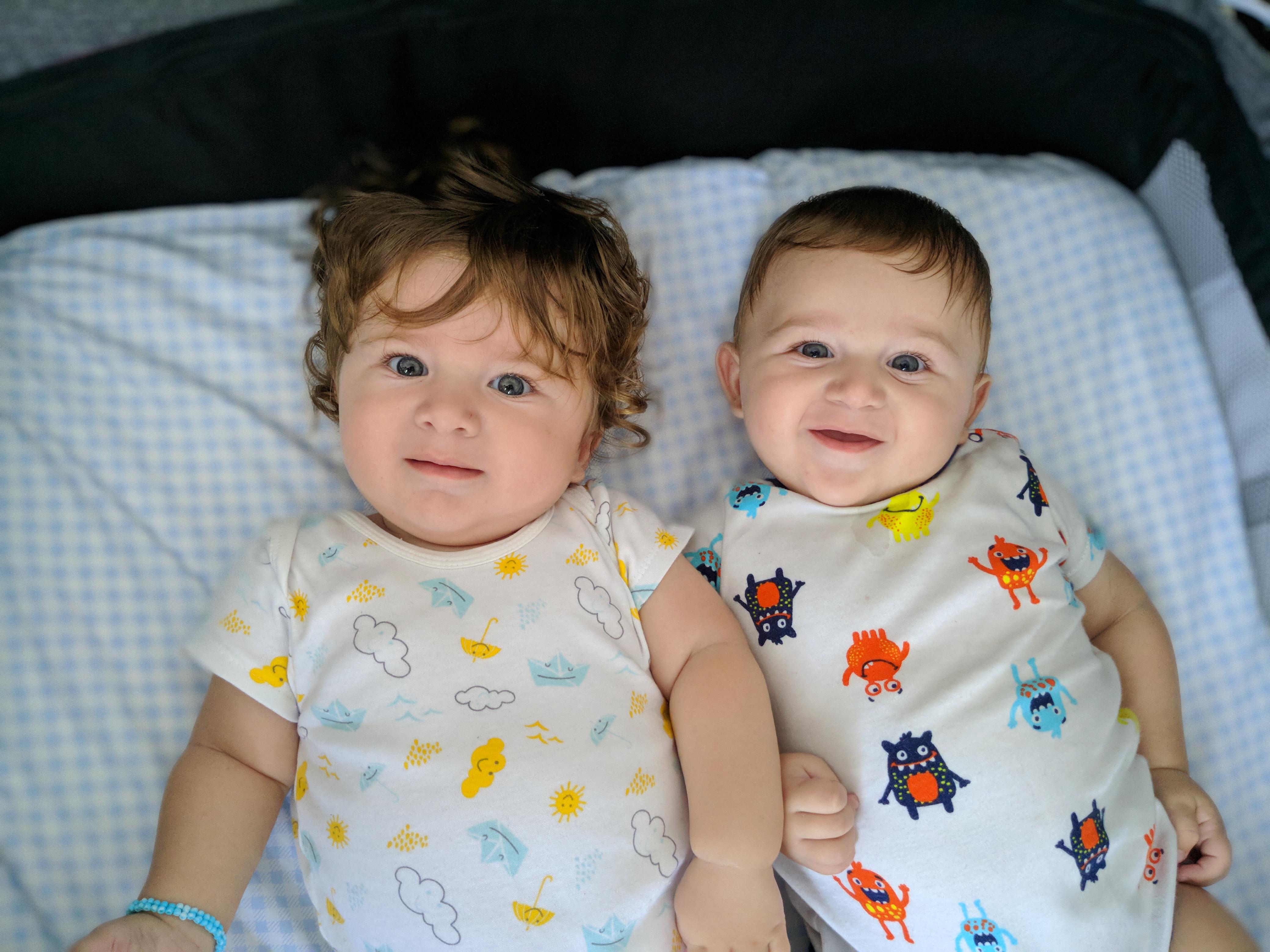 Twins Scrolller