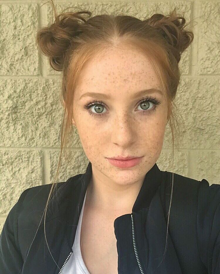 two buns | Scrolller