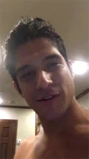 Tyler Posey | Scrolller