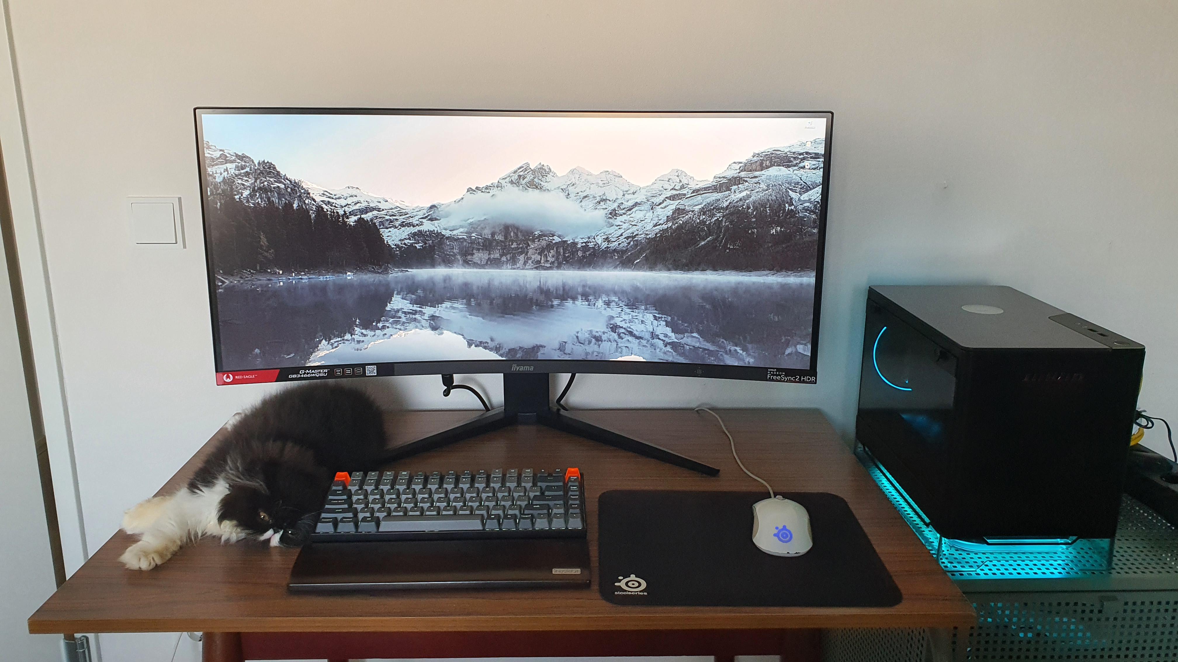 Ultrawide minimal ITX setup | Scrolller