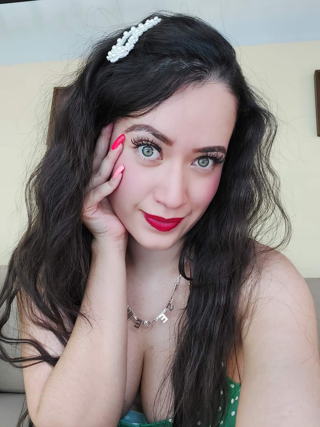 Una verdadera belleza hermosisima | Scrolller