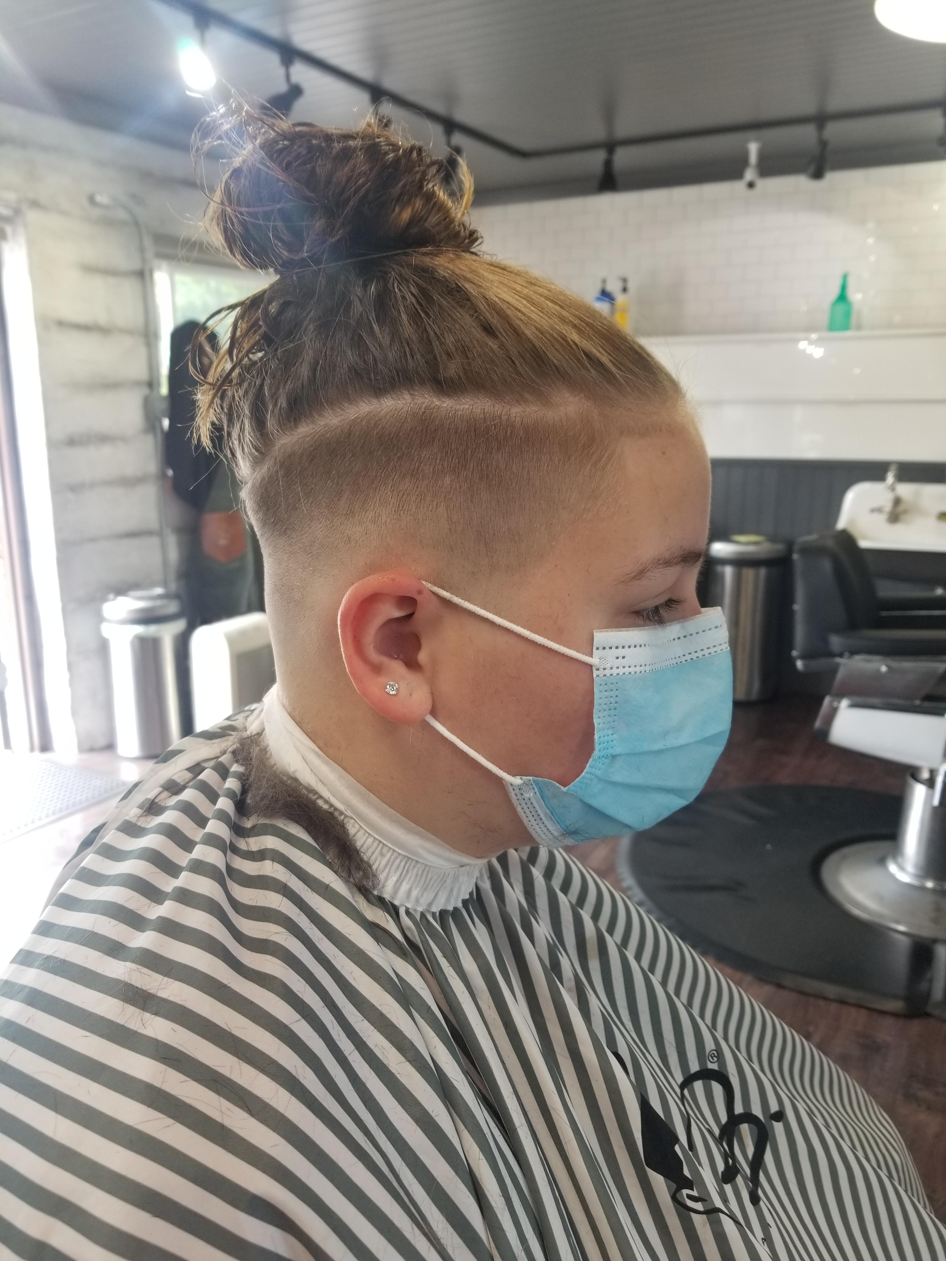 Undercut with a skin fade | Scrolller
