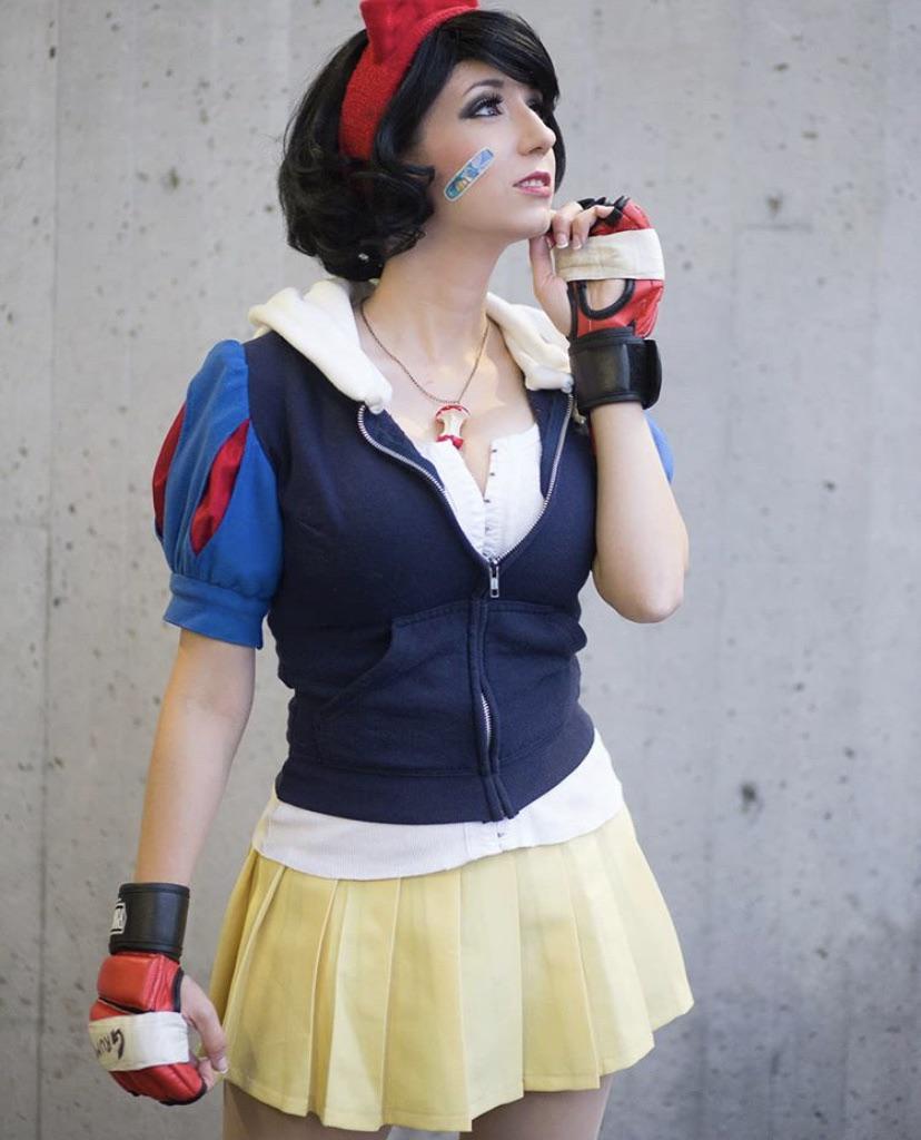 Undisputed featherweight champion, Snow White. | Scrolller