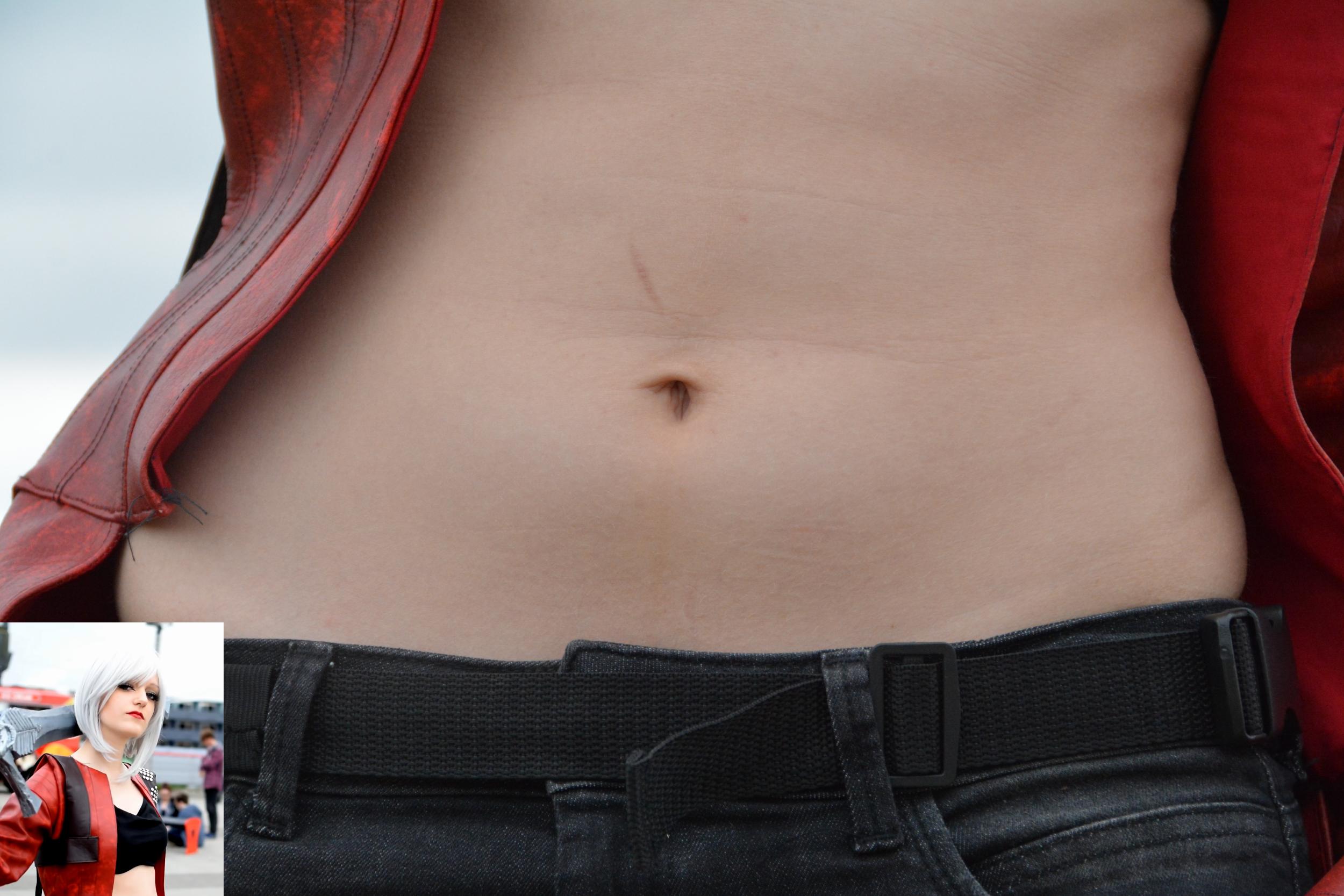 Unnamed Cosplayer's Belly Button (Innie) (plus a portrait) | Scrolller