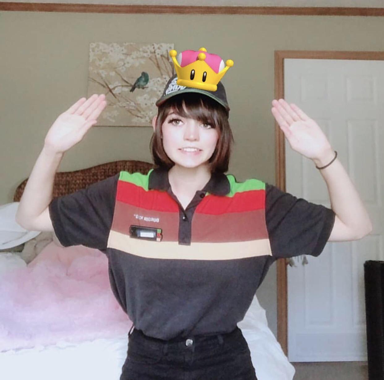 Unreleased HD hamburger girl | Scrolller