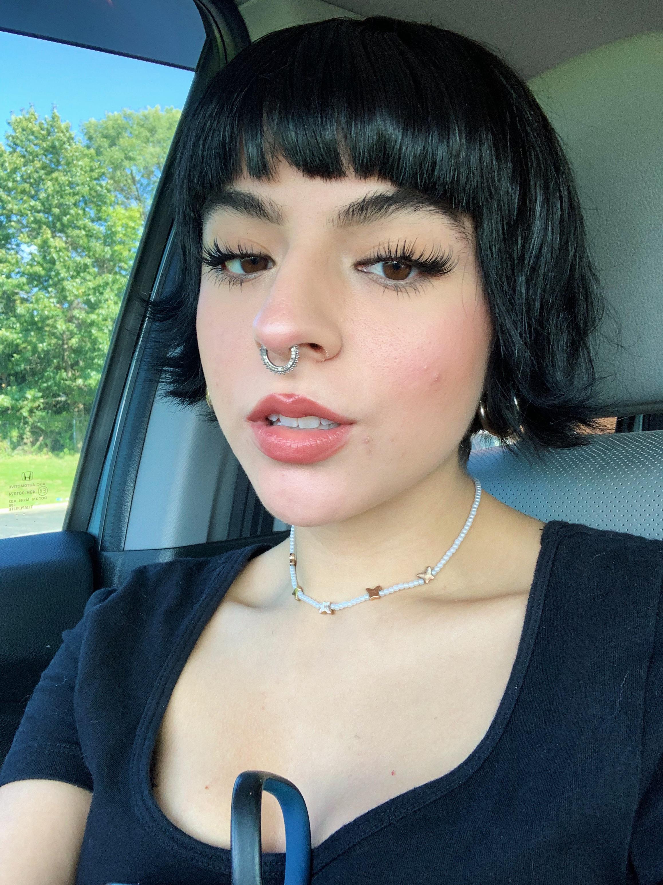 🖤🖤🖤 Scrolller