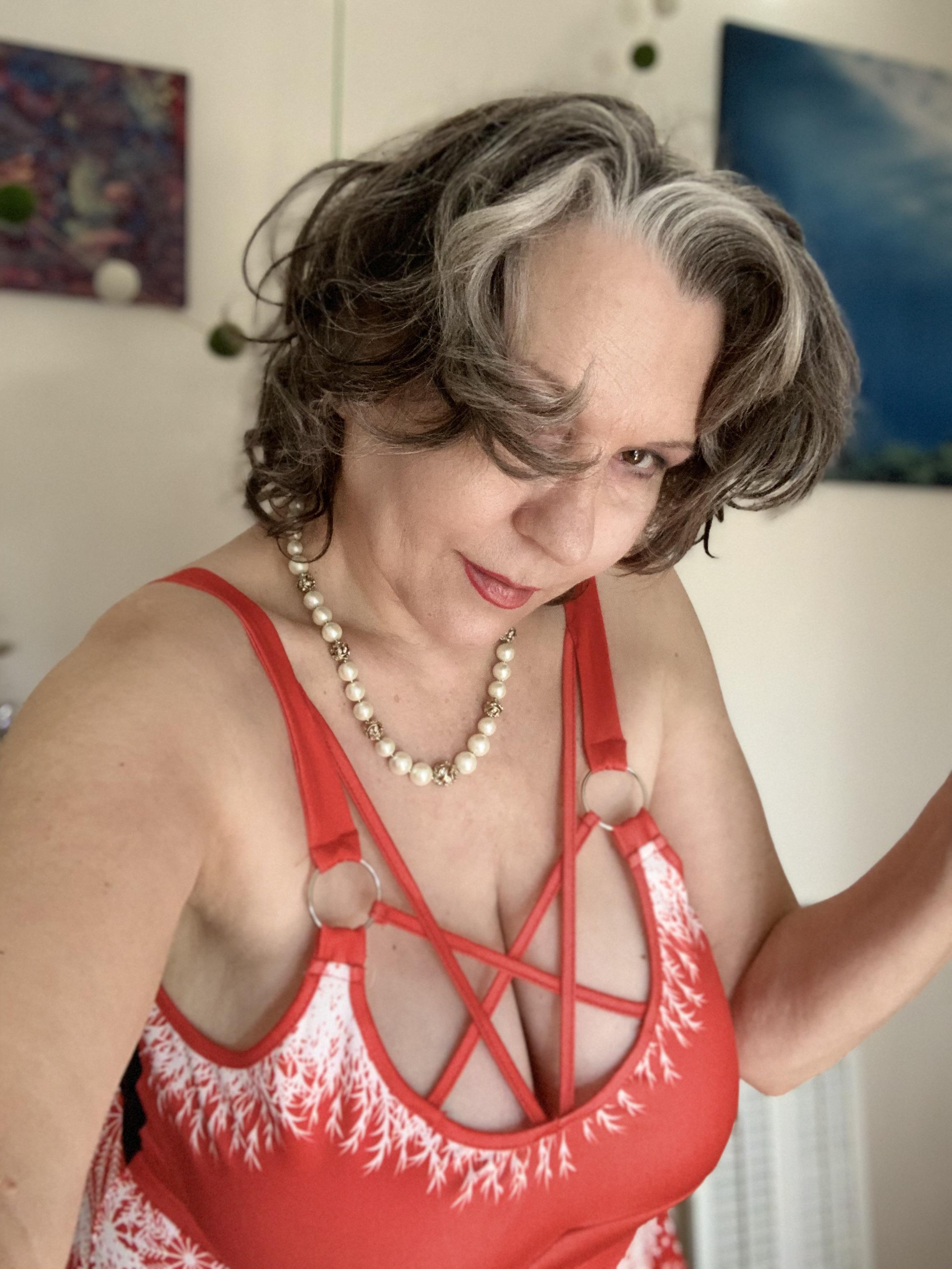 Unwrap me | Scrolller