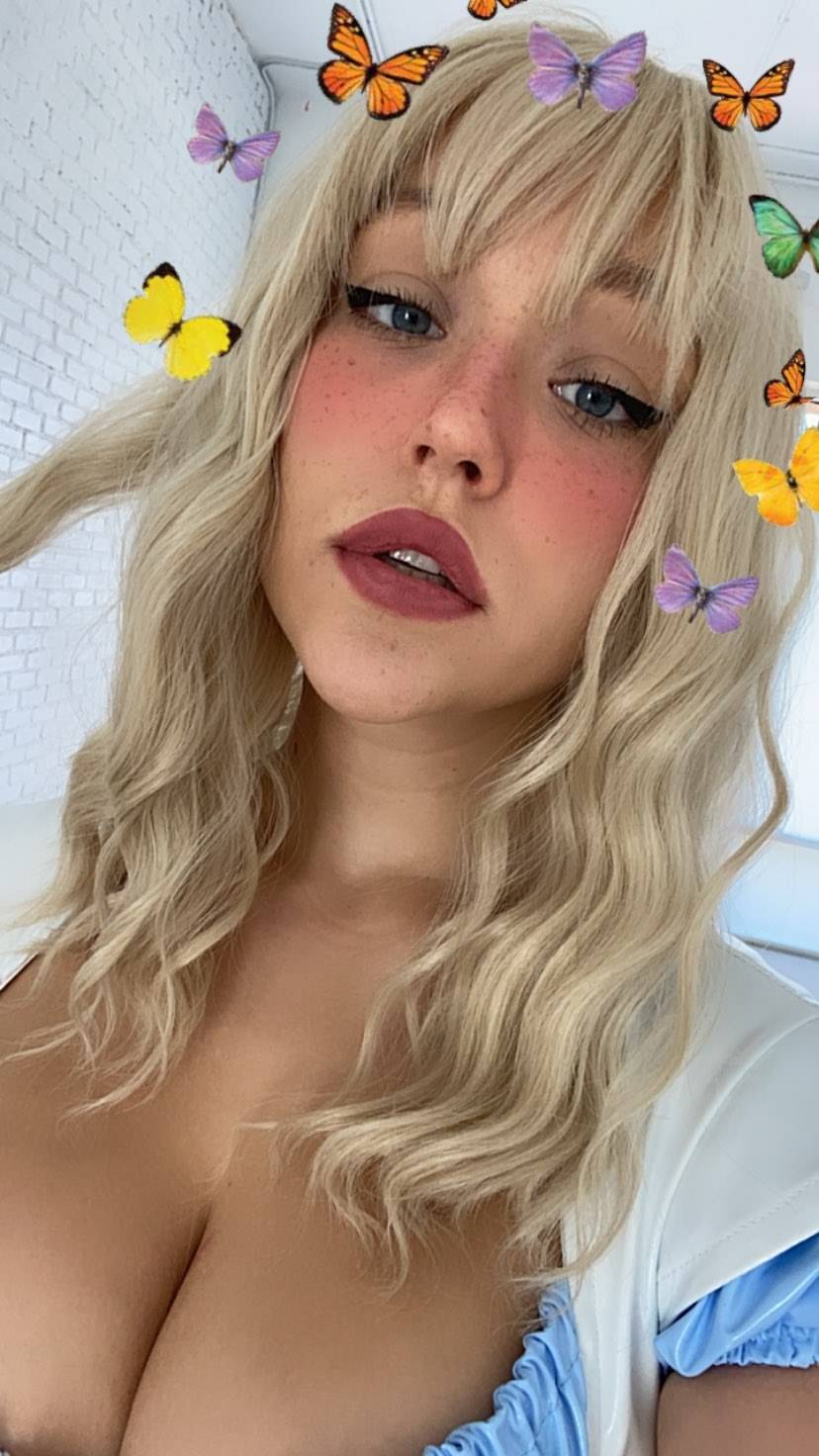 Up close | Scrolller