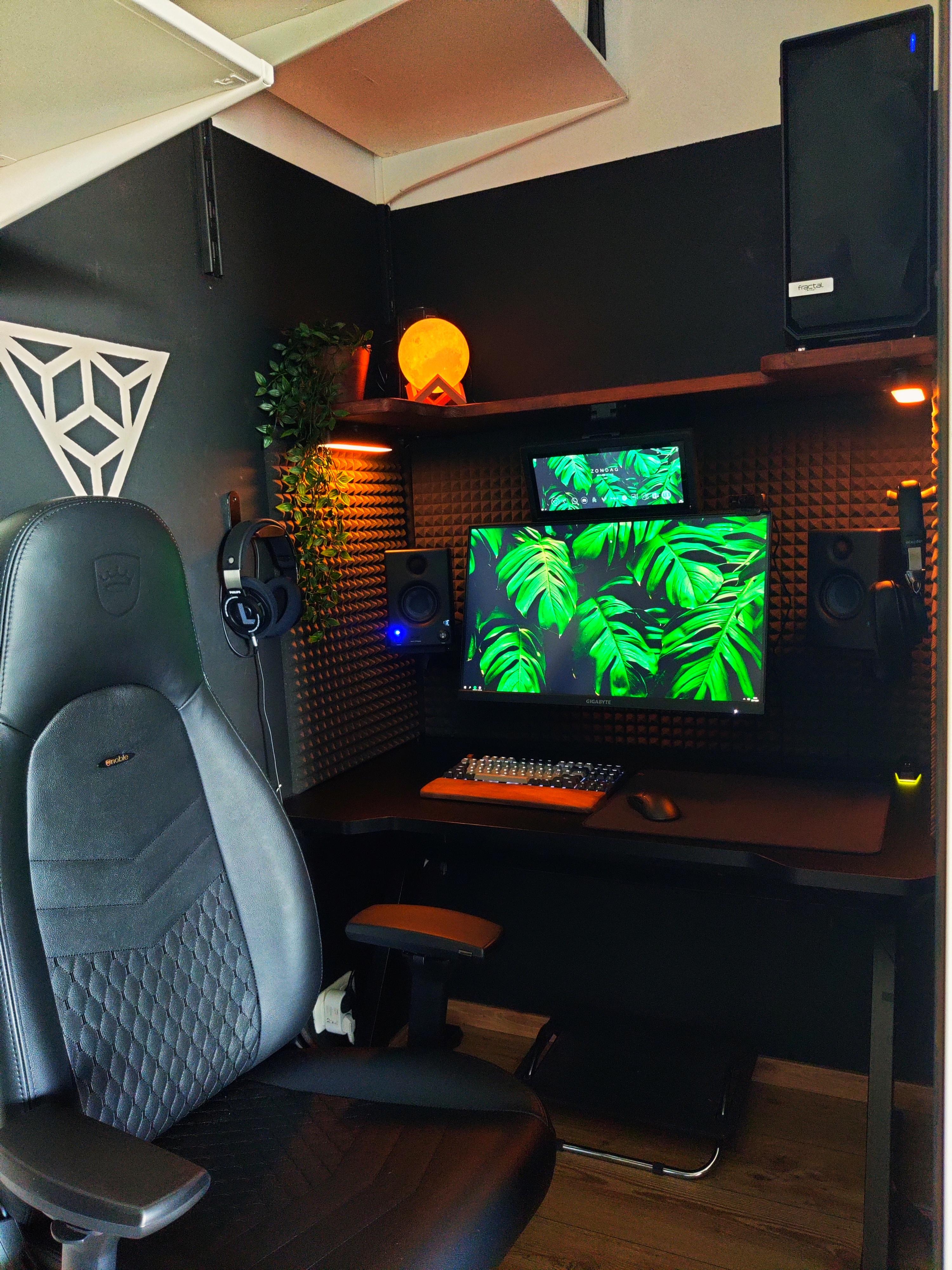 Upgraded my closet setup a little bit, how does it look? | Scrolller