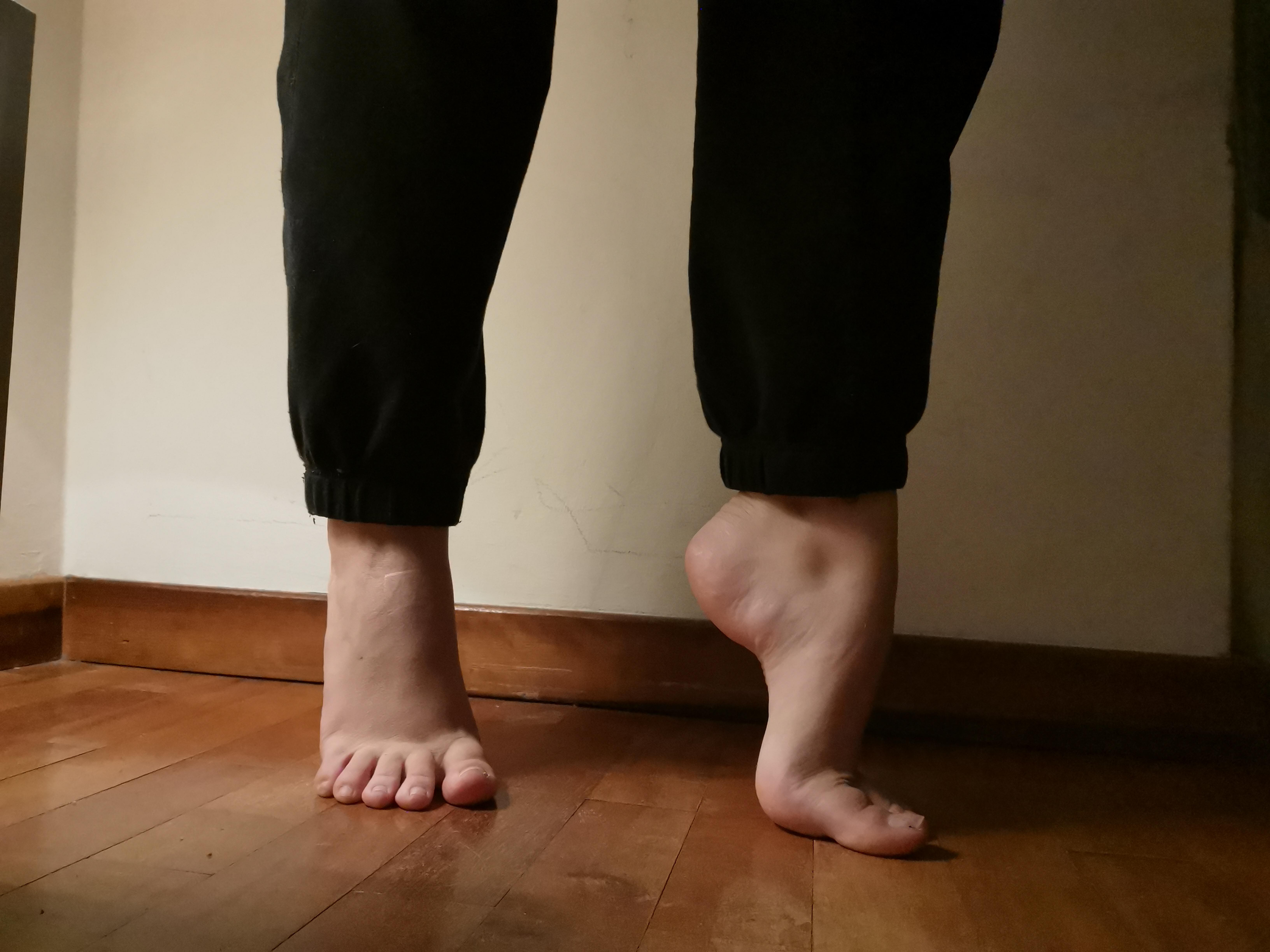 Any tippy toes lover here? 😊 | Scrolller Any tippy toes lover here? 😊 | Scrolller