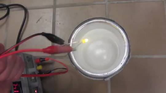 Using liquid nitrogen to change the wavelength an LED | Scrolller