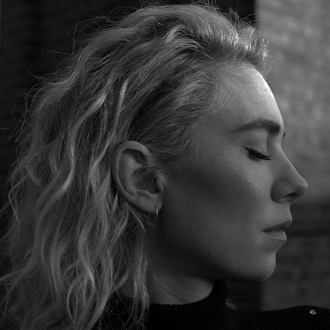Vanessa Kirby | Scrolller