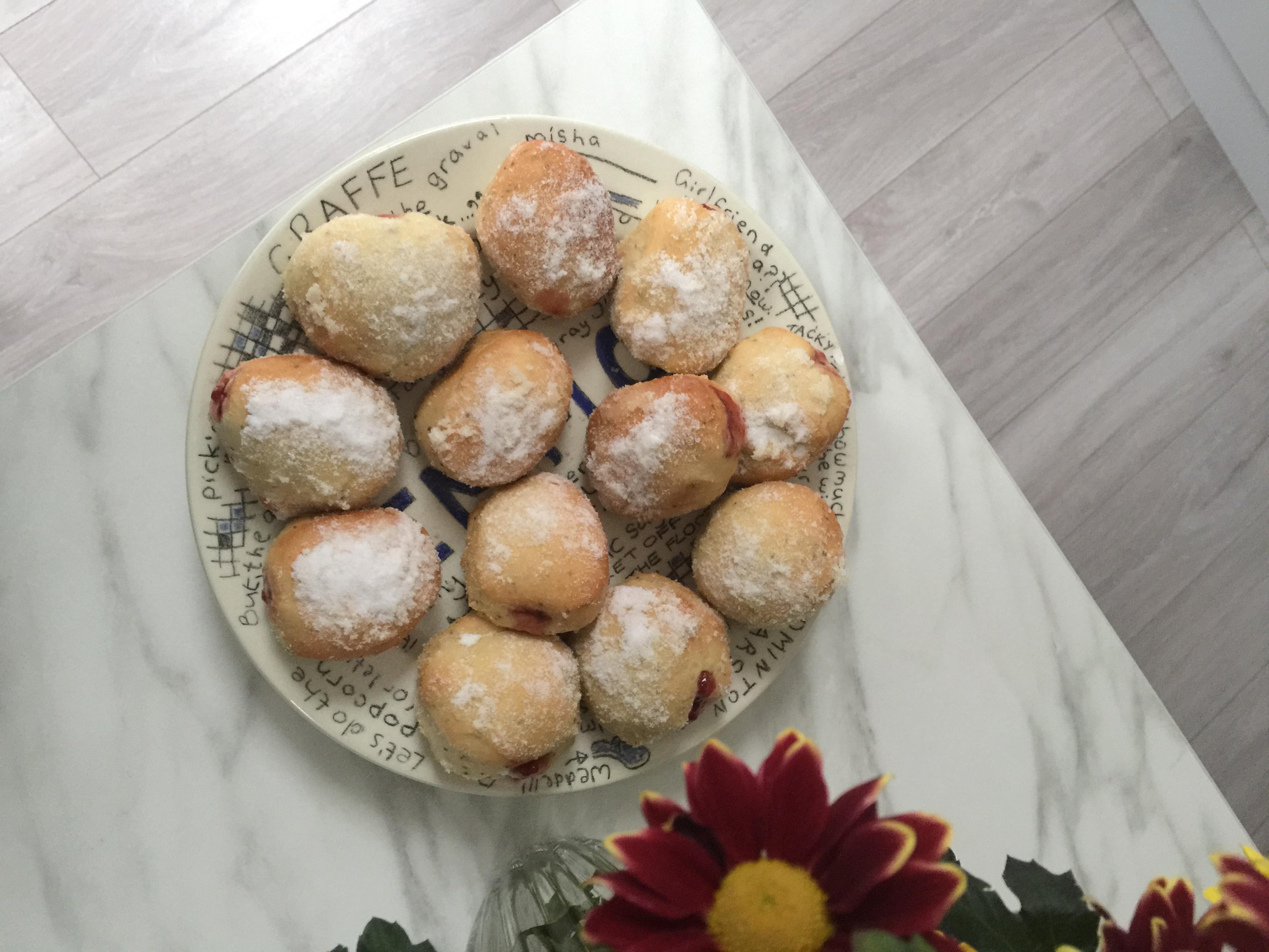 Vegan jam doughnuts! | Scrolller