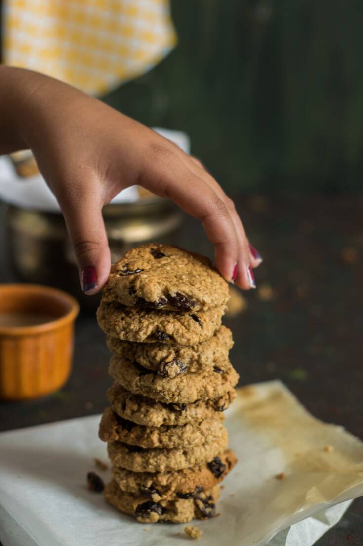 Vegan Oatmeal Raisin Cookies | Scrolller