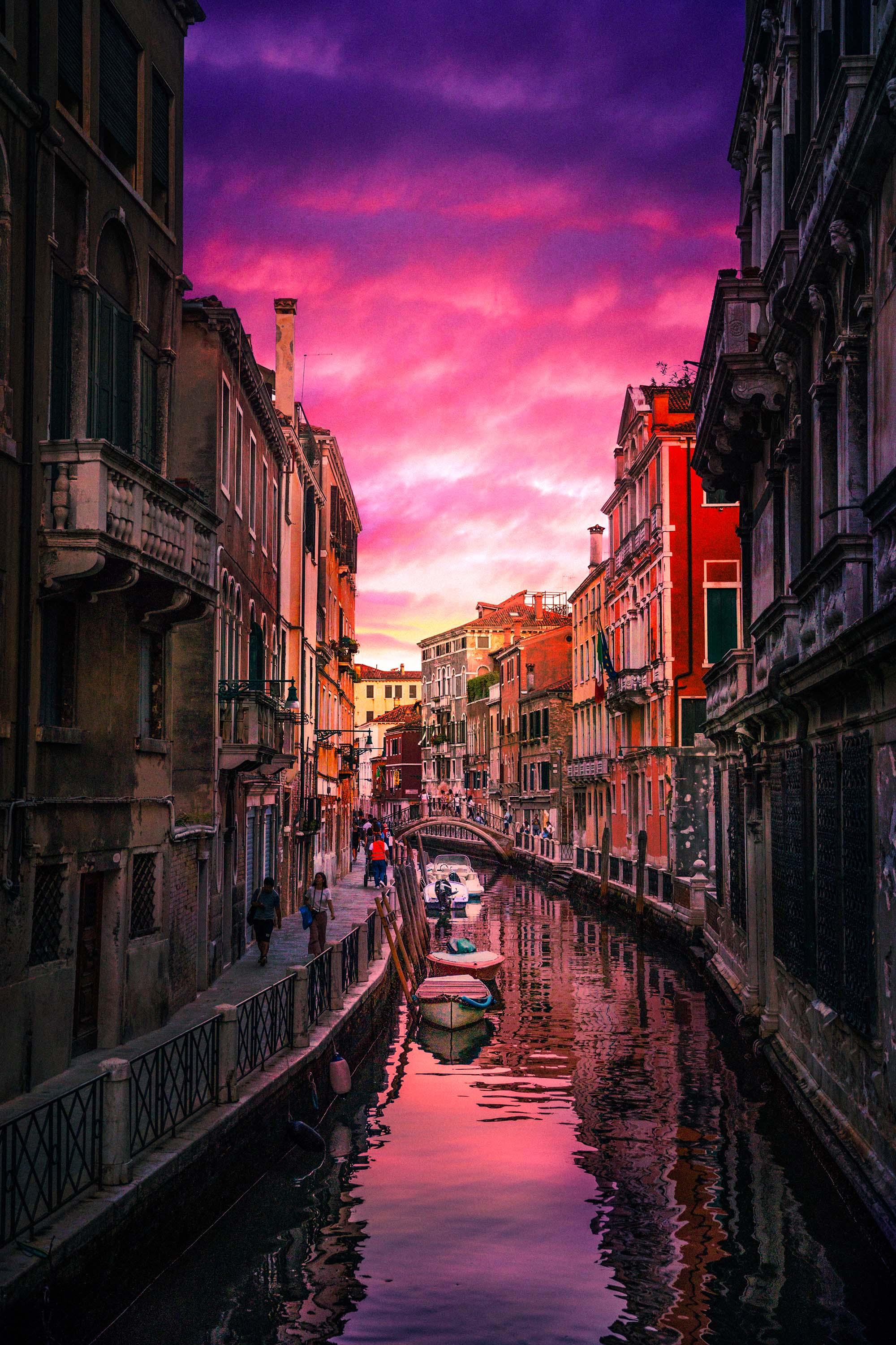 Venice🚣 | Scrolller