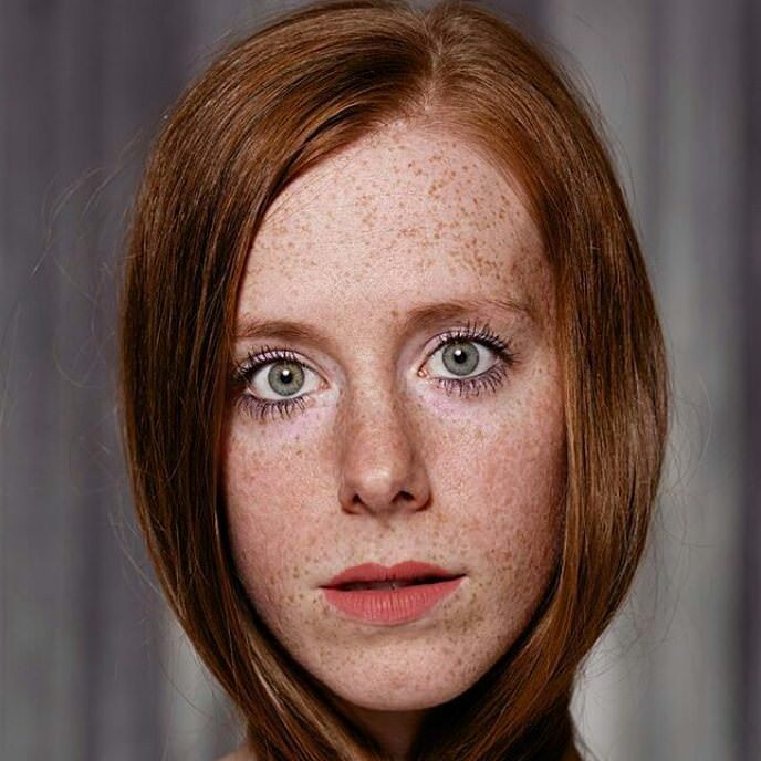 Verena Christina | Scrolller