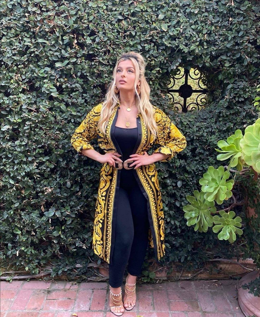 Versace Outfit | Scrolller