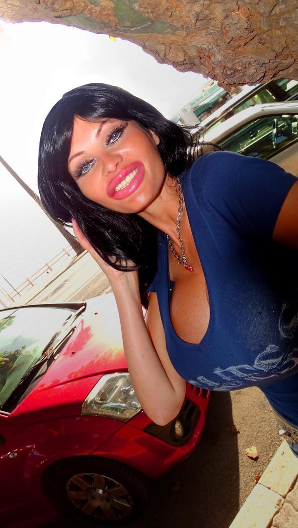 Victoria Wild | Scrolller