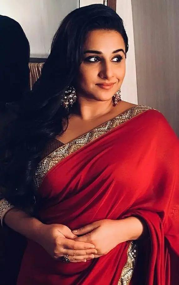 Vidya Balan Scrolller