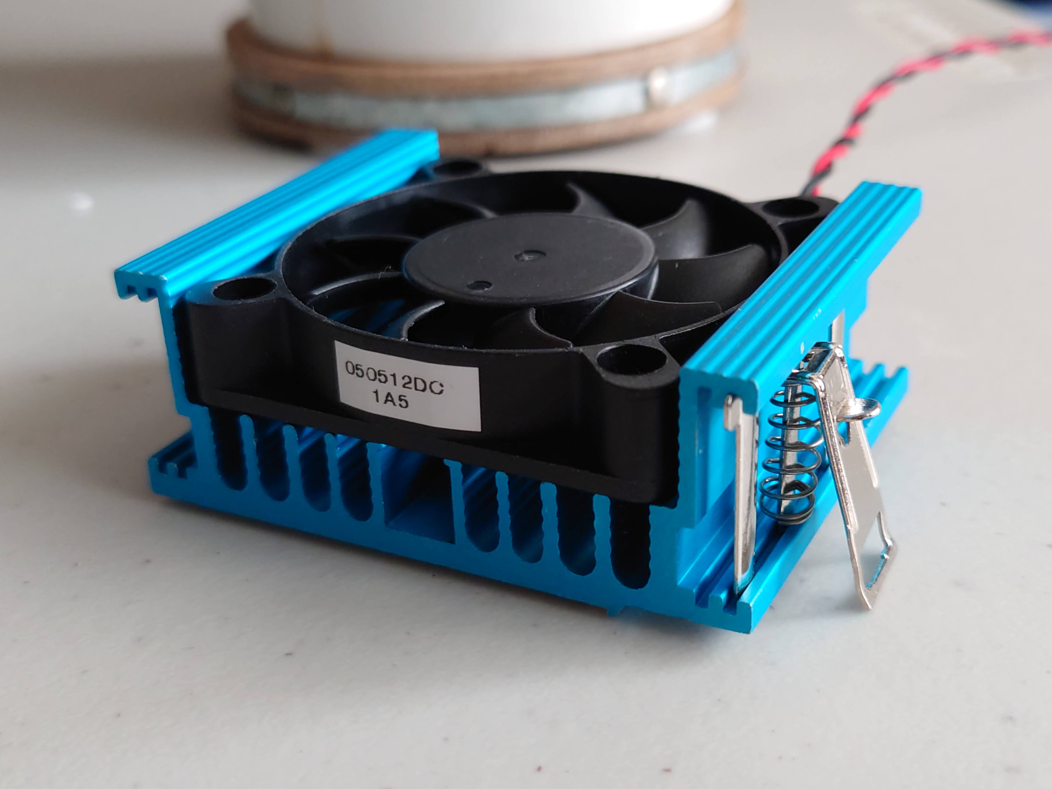 Vintage Black'n'Blue CPU Fan | Scrolller