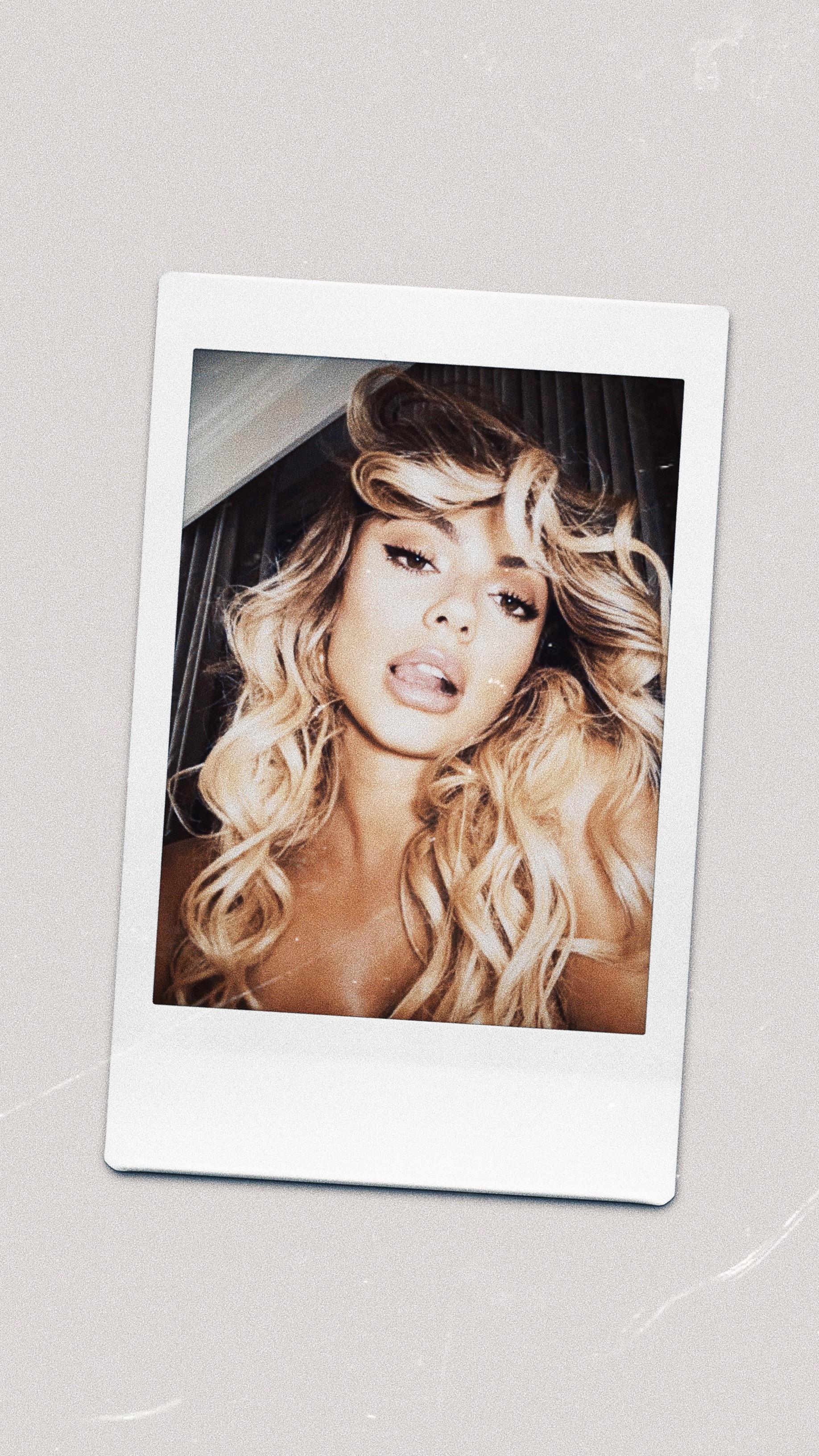 vintage lookin’ lockscreen i made | Scrolller