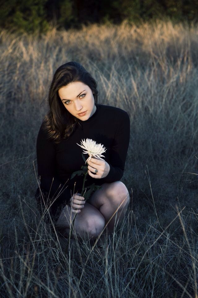 Violett Beane | Scrolller