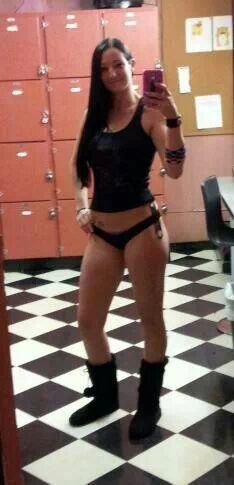 Waitress ready for work | Scrolller