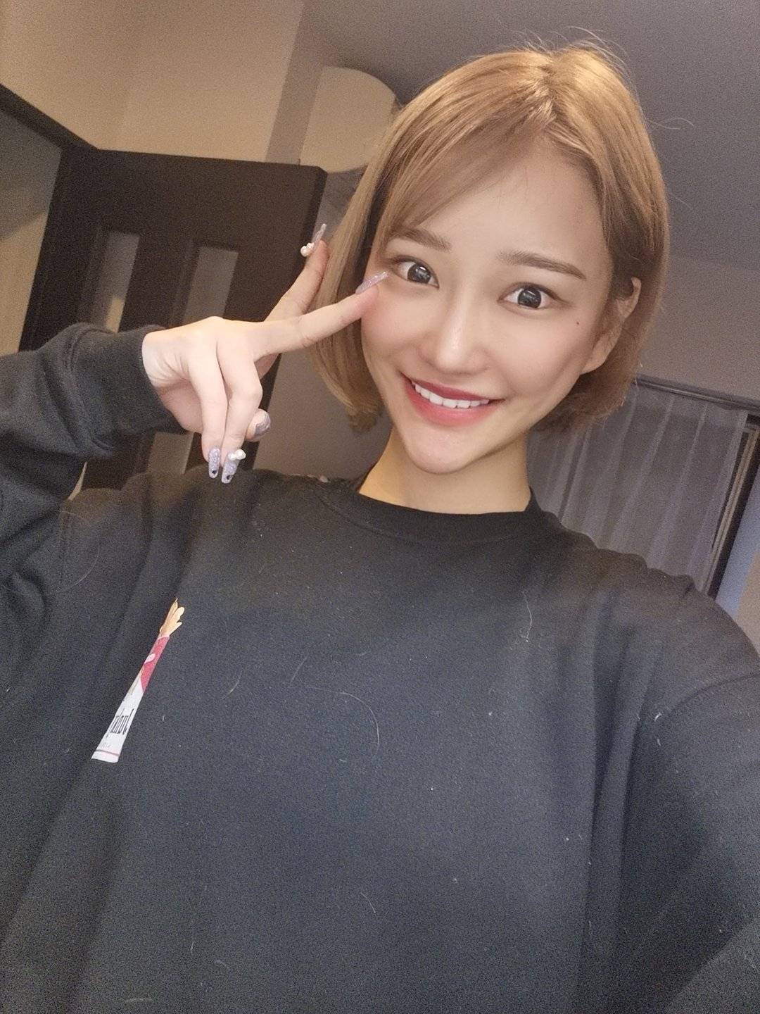 Wakana Nao | Scrolller