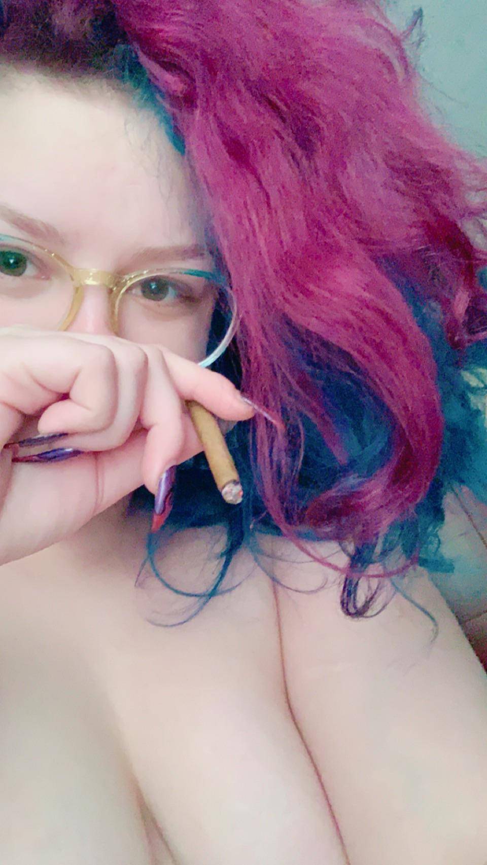 Wake n bake 🍃 | Scrolller