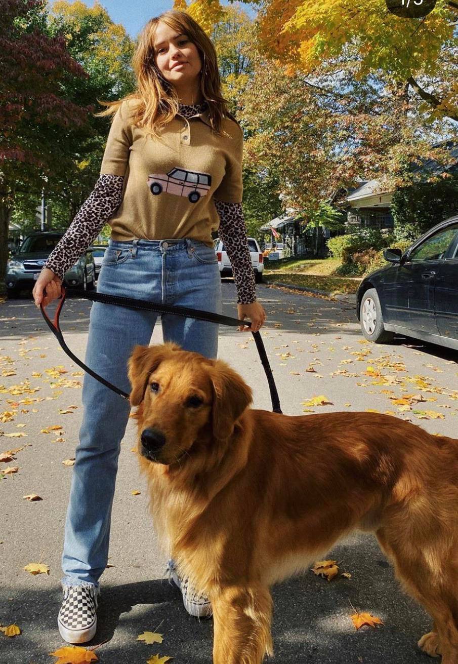 Walking her dog | Scrolller