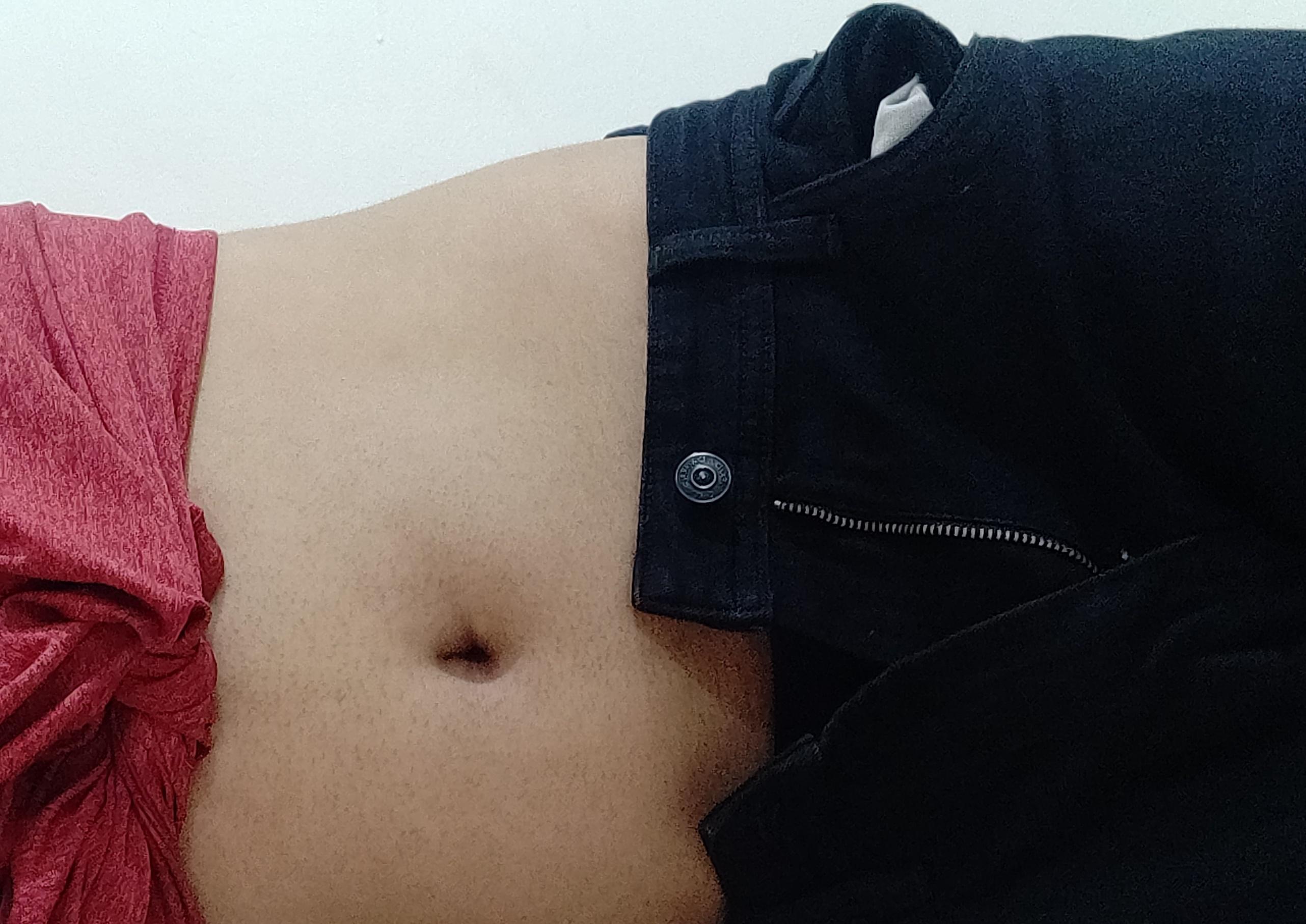 Want daddy to wriggle his tongue in my sissy belly button 😋 | Scrolller