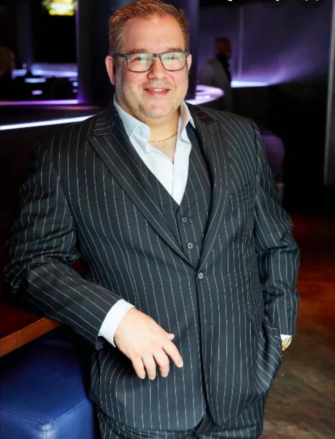 Want: Scott D'Amore, ex-wrestler and massive hunk | Scrolller