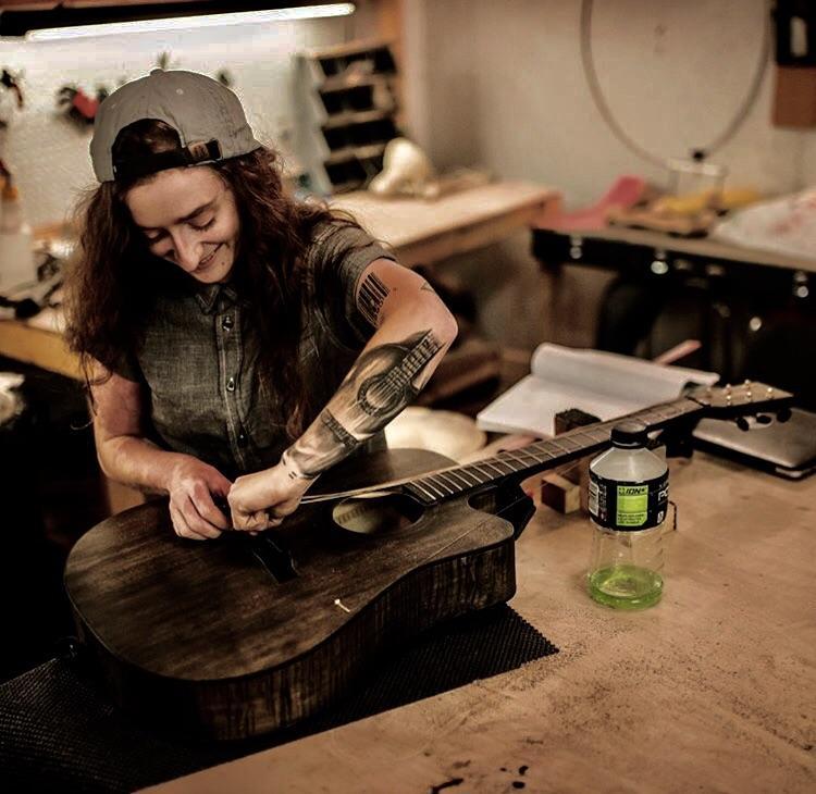 Wanted to share a pic of me finally stringing up my first build! Such a great feeling! | Scrolller