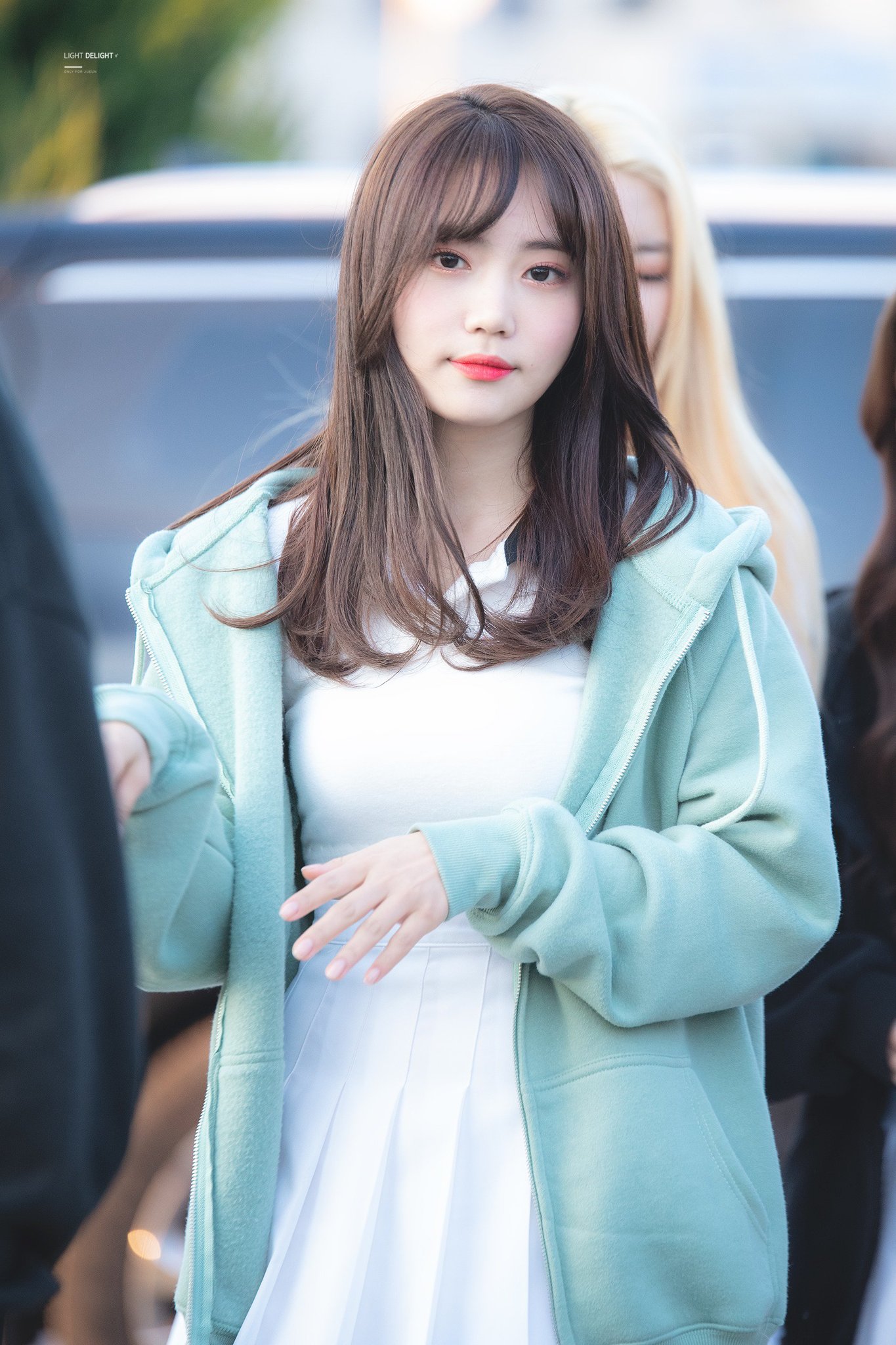 Warm Jueun | Scrolller