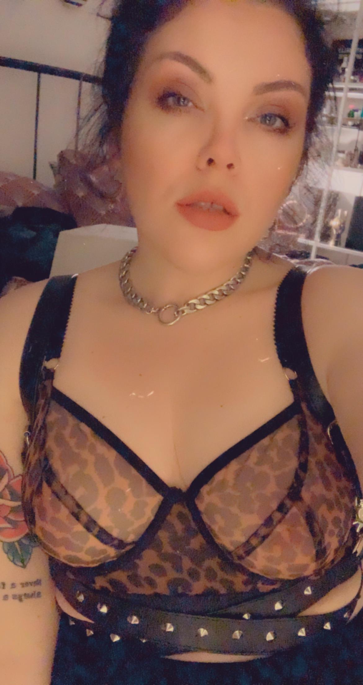 Was just trying to get a picture of my new necklace....honest | Scrolller