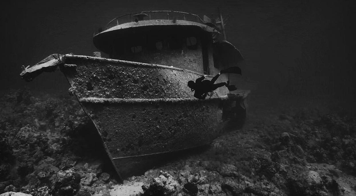 Was told this belongs here...this is me freediving a wreck off the coast of Nassau, Bahamas 2016 ...