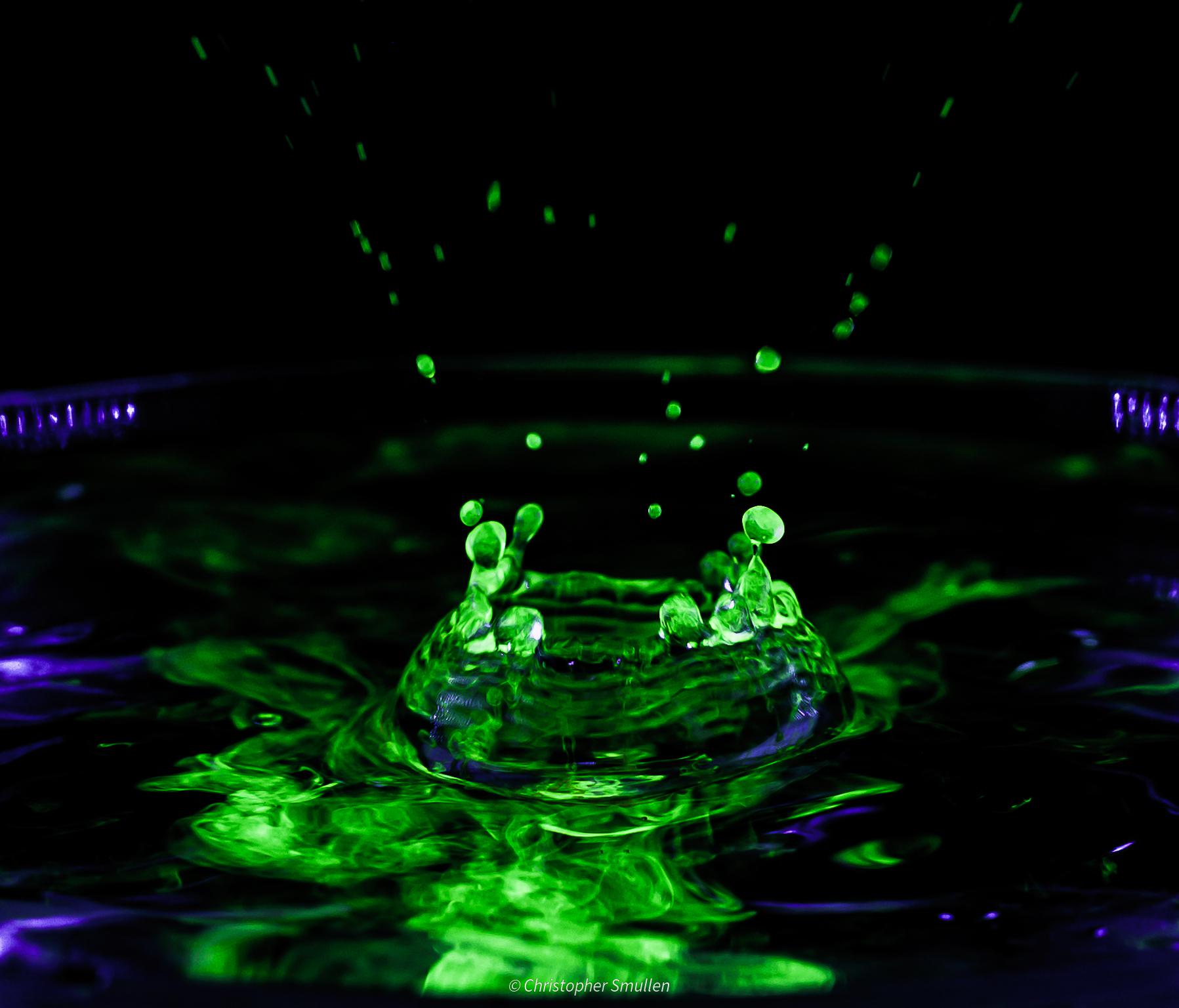 Water droplet splash in ultraviolet | Scrolller