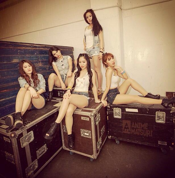 Waveya Dancers | Scrolller