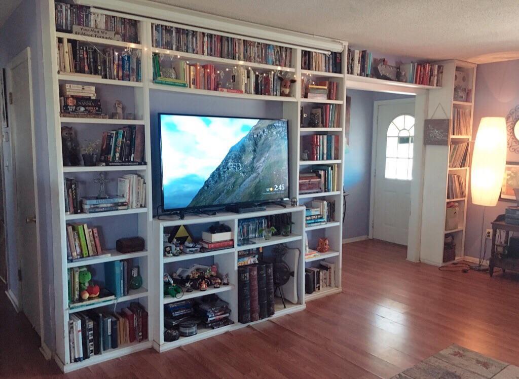 We love our shelves 📚! | Scrolller