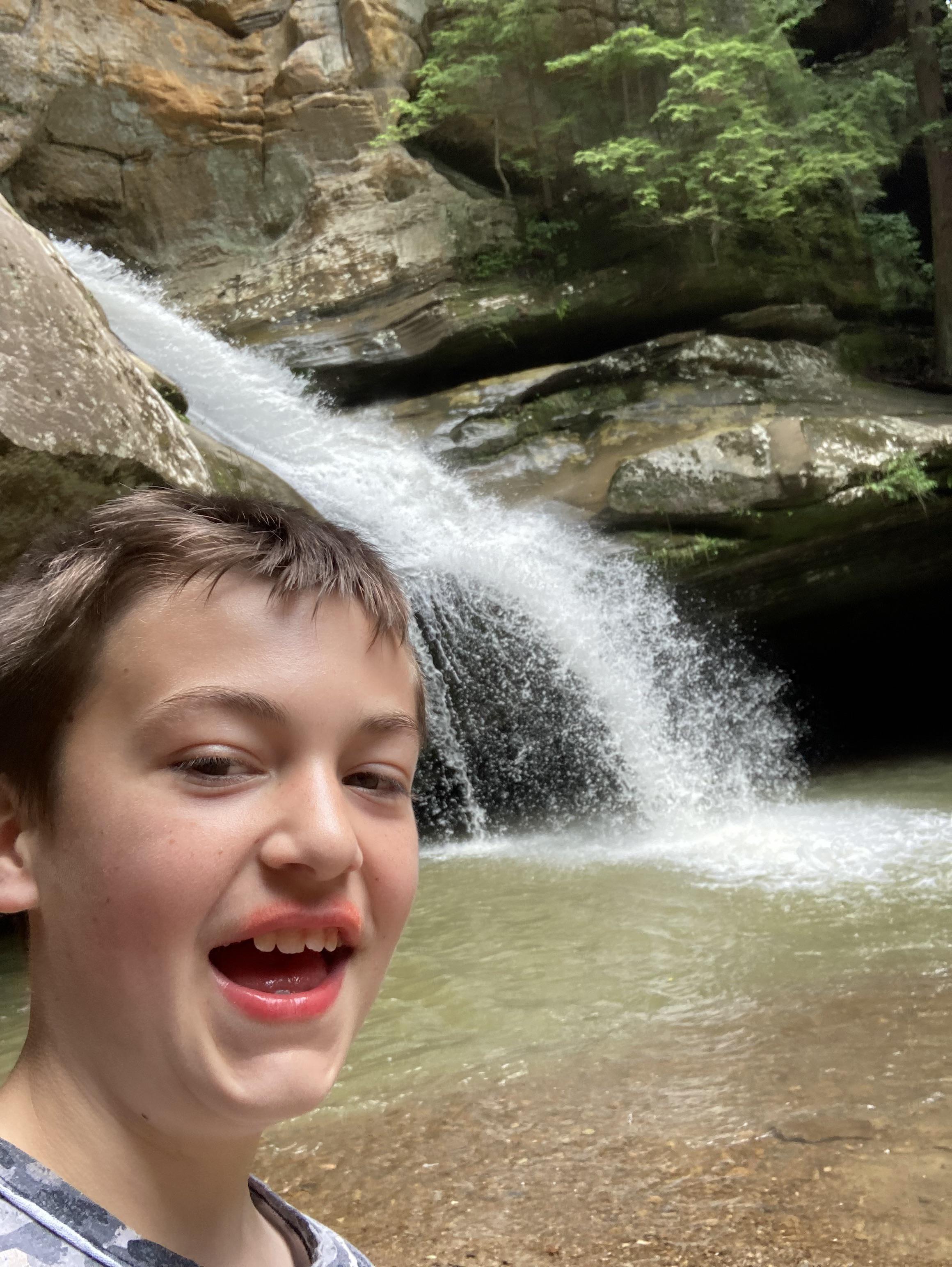 We man that tasted crisp | Scrolller