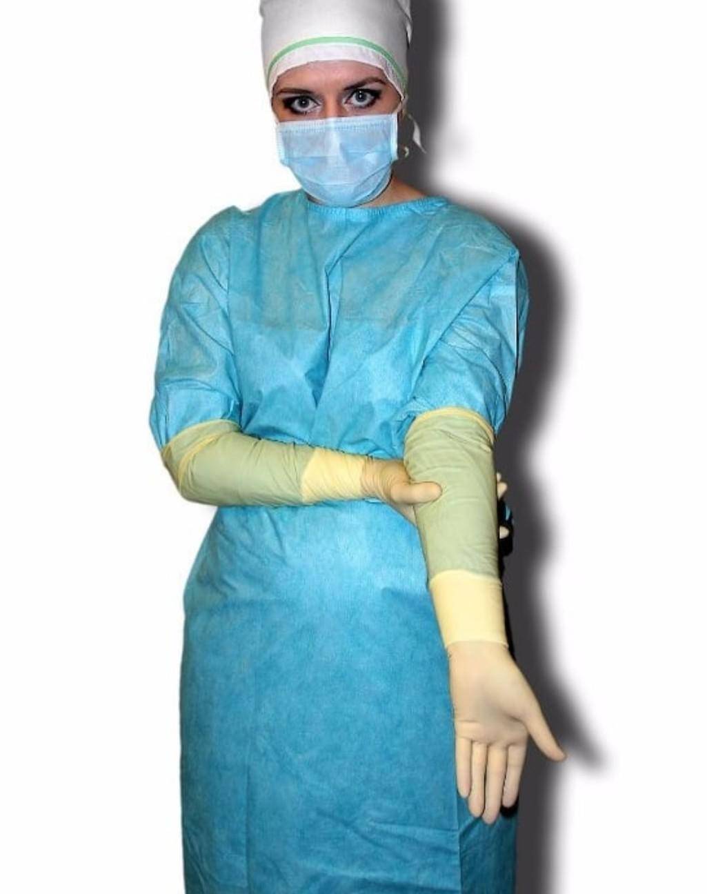 Wearing the essentials | Scrolller